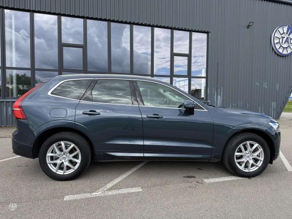 Blue Volvo XC60 2021 in Siauliai, with an engine capacity of 2.00 L and mileage of 250 thousand km for 18950 €, photo 6 on AUTOMOTO.COM.LV