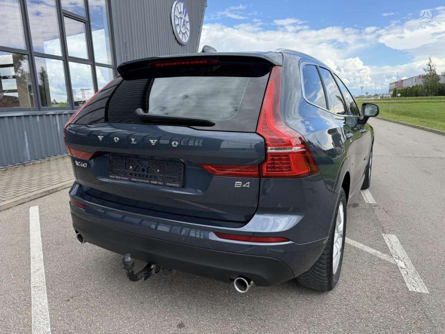 Blue Volvo XC60 2021 in Siauliai, with an engine capacity of 2.00 L and mileage of 250 thousand km for 18950 €, photo 8 on AUTOMOTO.COM.LV