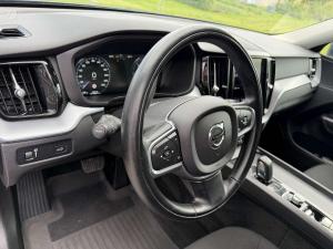 Blue Volvo XC60 2021 in Siauliai, with an engine capacity of 2.00 L and mileage of 250 thousand km for 18950 €, photo 12 on AUTOMOTO.COM.LV