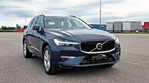 Blue Volvo XC60 2021 in Vilnius, with an engine capacity of 1.97 L and mileage of 83 thousand km for 26990 €, photo 3 on AUTOMOTO.COM.LV