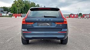 Blue Volvo XC60 2021 in Vilnius, with an engine capacity of 1.97 L and mileage of 83 thousand km for 26990 €, photo 8 on AUTOMOTO.COM.LV