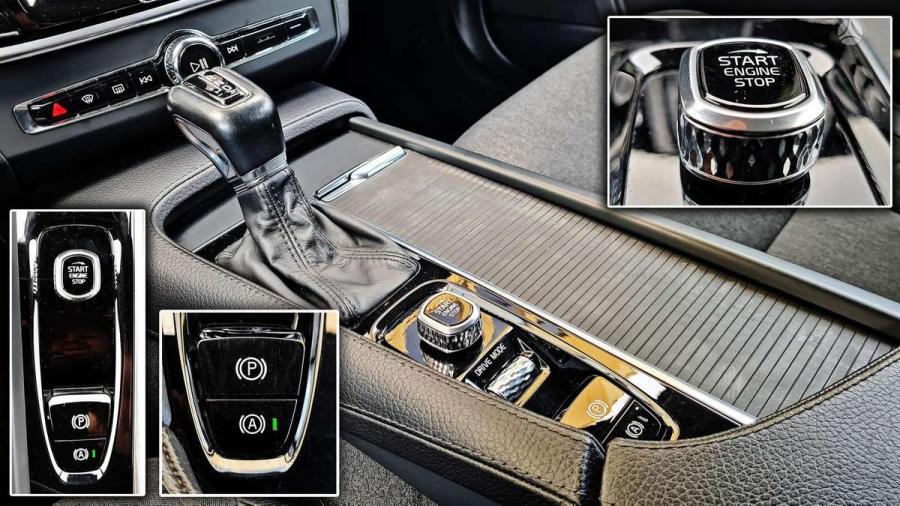 Blue Volvo XC60 2021 in Vilnius, with an engine capacity of 1.97 L and mileage of 83 thousand km for 26990 €, photo 31 on AUTOMOTO.COM.LV
