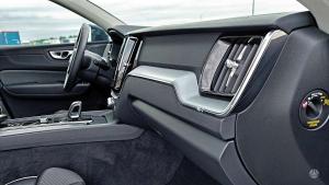 Blue Volvo XC60 2021 in Vilnius, with an engine capacity of 1.97 L and mileage of 83 thousand km for 26990 €, photo 33 on AUTOMOTO.COM.LV