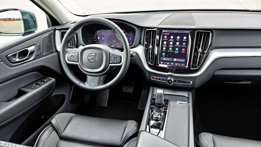 Blue Volvo XC60 2021 in Vilnius, with an engine capacity of 1.97 L and mileage of 83 thousand km for 26990 €, photo 35 on AUTOMOTO.COM.LV