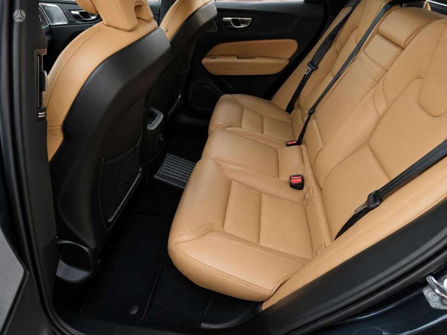 Blue Volvo XC60 2021 in Vilnius, with an engine capacity of 1.97 L and mileage of 165 thousand km for 29750 €, photo 20 on AUTOMOTO.COM.LV