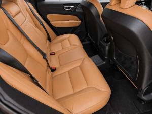 Blue Volvo XC60 2021 in Vilnius, with an engine capacity of 1.97 L and mileage of 165 thousand km for 29750 €, photo 26 on AUTOMOTO.COM.LV