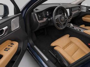 Blue Volvo XC60 2021 in Vilnius, with an engine capacity of 1.97 L and mileage of 165 thousand km for 29750 €, photo 8 on AUTOMOTO.COM.LV