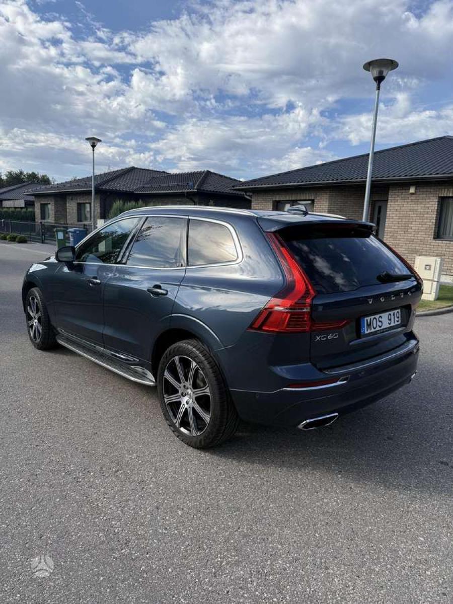 Zils Volvo XC60 2021 Kauņa, ar dzinēja tilpumu 2.00 L un nobraukumu 91 tūkst. km par 29900 €, foto 4 vietnē AUTOMOTO.COM.LV