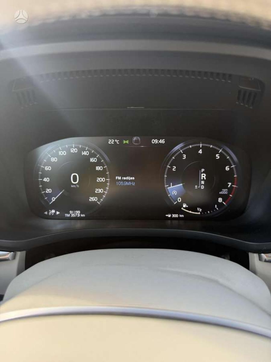 Zils Volvo XC60 2021 Kauņa, ar dzinēja tilpumu 2.00 L un nobraukumu 91 tūkst. km par 29900 €, foto 12 vietnē AUTOMOTO.COM.LV
