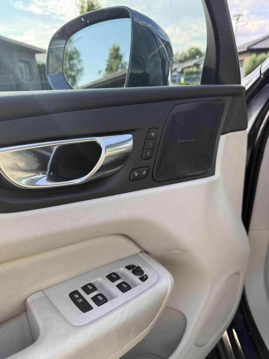 Zils Volvo XC60 2021 Kauņa, ar dzinēja tilpumu 2.00 L un nobraukumu 91 tūkst. km par 29900 €, foto 15 vietnē AUTOMOTO.COM.LV