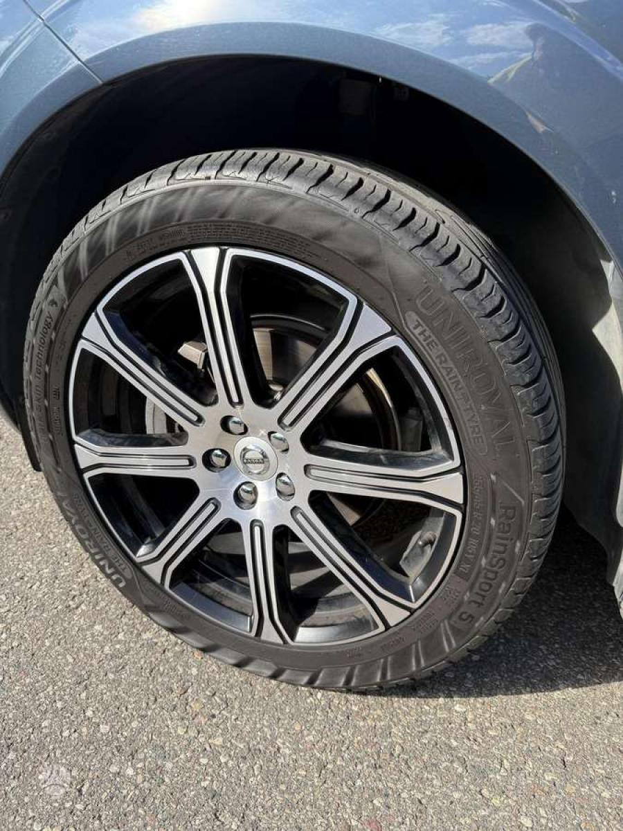 Zils Volvo XC60 2021 Kauņa, ar dzinēja tilpumu 2.00 L un nobraukumu 91 tūkst. km par 29900 €, foto 27 vietnē AUTOMOTO.COM.LV