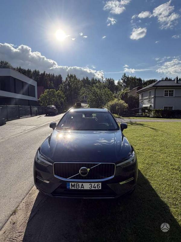 Blue Volvo XC60 2021 in Vilnius, with an engine capacity of 1.97 L and mileage of 34 thousand km for 31500 €, photo 1 on AUTOMOTO.COM.LV