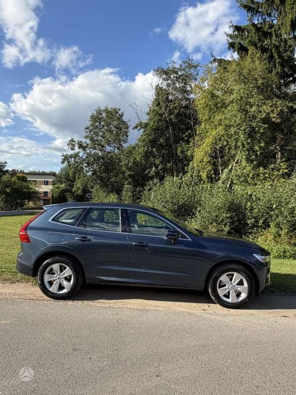 Blue Volvo XC60 2021 in Vilnius, with an engine capacity of 1.97 L and mileage of 34 thousand km for 31500 €, photo 5 on AUTOMOTO.COM.LV