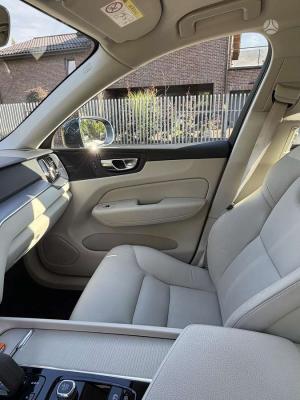 Zils Volvo XC60 2021 Viļņa, ar dzinēja tilpumu 1.97 L un nobraukumu 34 tūkst. km par 31500 €, foto 15 vietnē AUTOMOTO.COM.LV
