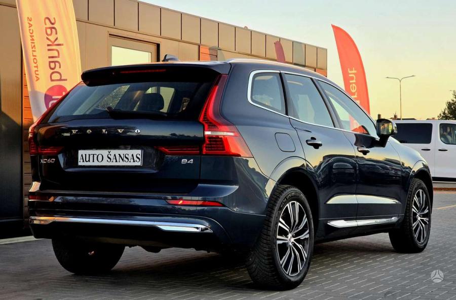Blue Volvo XC60 2021 in Taurage, with an engine capacity of 2.00 L and mileage of 265 thousand km for 17900 €, photo 9 on AUTOMOTO.COM.LV