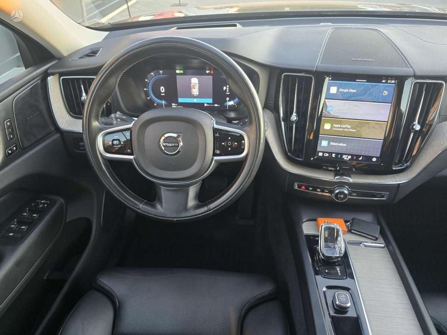 Blue Volvo XC60 2021 in Taurage, with an engine capacity of 2.00 L and mileage of 265 thousand km for 17900 €, photo 15 on AUTOMOTO.COM.LV