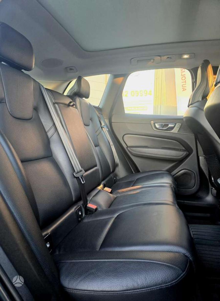 Blue Volvo XC60 2021 in Taurage, with an engine capacity of 2.00 L and mileage of 265 thousand km for 17900 €, photo 27 on AUTOMOTO.COM.LV