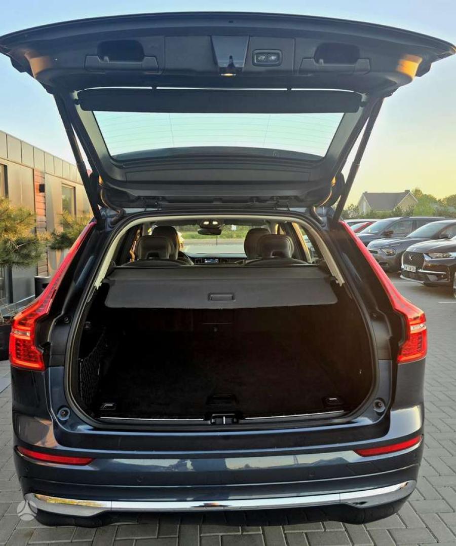 Blue Volvo XC60 2021 in Taurage, with an engine capacity of 2.00 L and mileage of 265 thousand km for 17900 €, photo 37 on AUTOMOTO.COM.LV