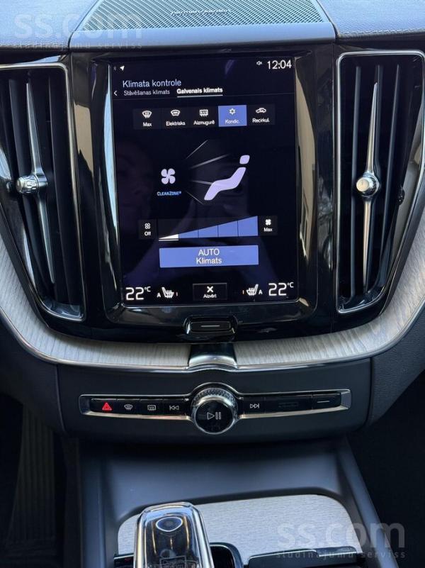 Zils Volvo XC60 2021 Rīga, ar dzinēja tilpumu 2.00 L un nobraukumu 0 tūkst. km par 32000 €, foto 9 vietnē AUTOMOTO.COM.LV