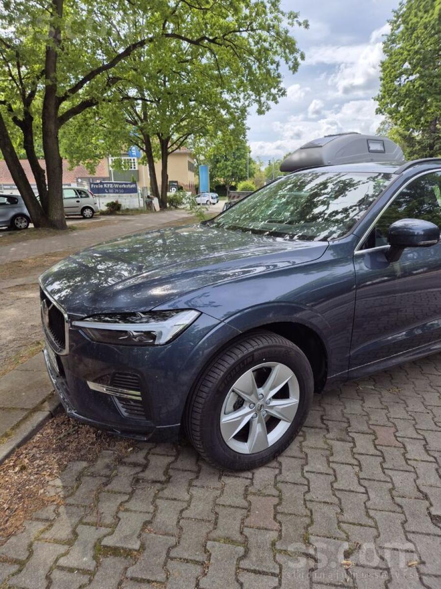 Zils Volvo XC60 2022 Rīga, ar dzinēja tilpumu 2.00 L un nobraukumu 22 tūkst. km par 29900 €, foto 1 vietnē AUTOMOTO.COM.LV