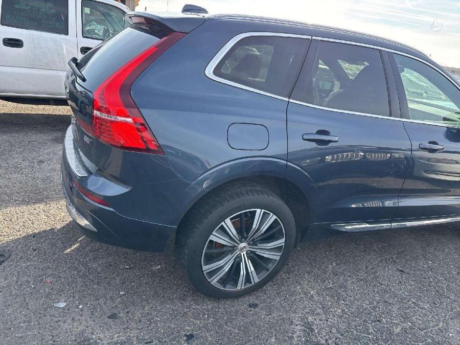 Blue Volvo XC60 2022 in Vilnius, with an engine capacity of 1.97 L and mileage of 110 thousand km for 12800 €, photo 18 on AUTOMOTO.COM.LV