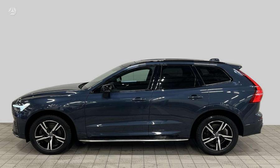 Blue Volvo XC60 2022 in Kaunas, with an engine capacity of 1.97 L and mileage of 90 thousand km for 39500 €, photo 2 on AUTOMOTO.COM.LV
