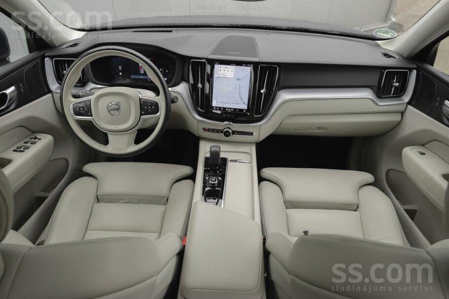 Blue Volvo XC60 2022 in Jelgava, with an engine capacity of 2.00 L and mileage of 140 thousand km for 32450 €, photo 10 on AUTOMOTO.COM.LV