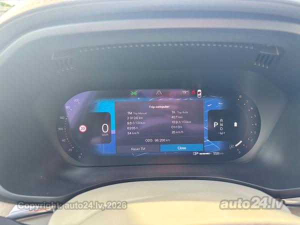 Blue Volvo XC60 2022 in Tallinn, with an engine capacity of 2.00 L and mileage of 96 thousand km for 39900 €, photo 10 on AUTOMOTO.COM.LV