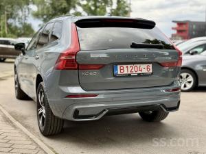 Blue Volvo XC60 2022 in Riga, with an engine capacity of 2.00 L and mileage of 0 thousand km for 32500 €, photo 4 on AUTOMOTO.COM.LV