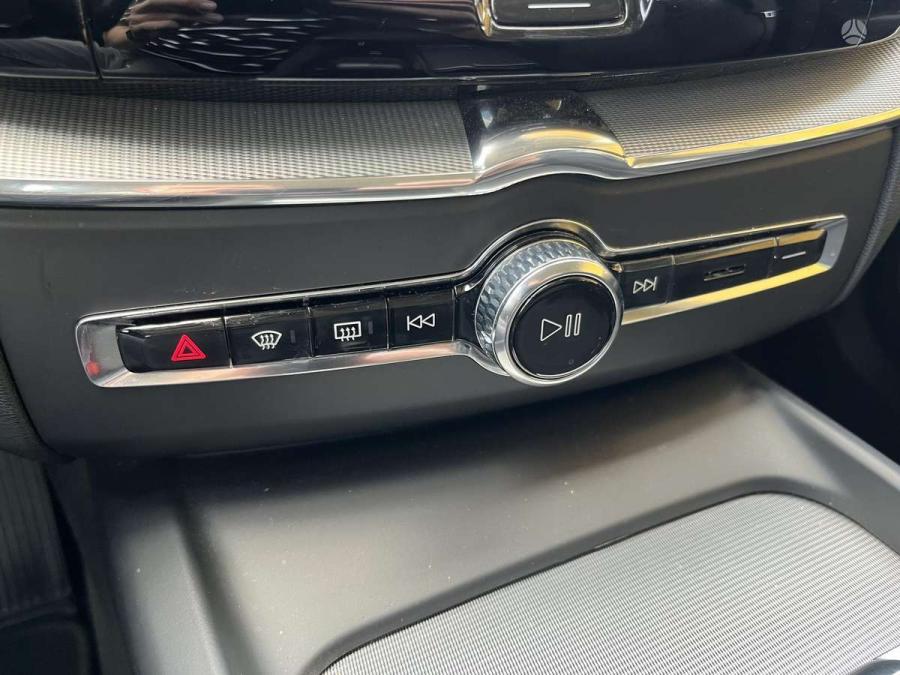 Zils Volvo XC60 2022 Viļņa, ar dzinēja tilpumu 1.97 L un nobraukumu 125 tūkst. km par 28999 €, foto 22 vietnē AUTOMOTO.COM.LV
