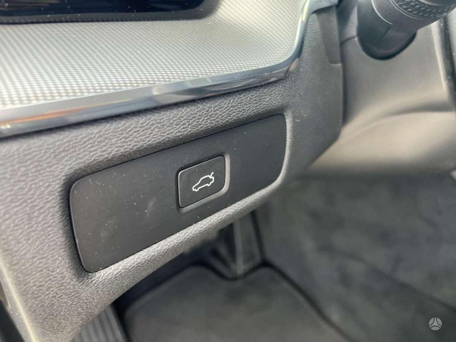 Zils Volvo XC60 2022 Viļņa, ar dzinēja tilpumu 1.97 L un nobraukumu 125 tūkst. km par 28999 €, foto 31 vietnē AUTOMOTO.COM.LV