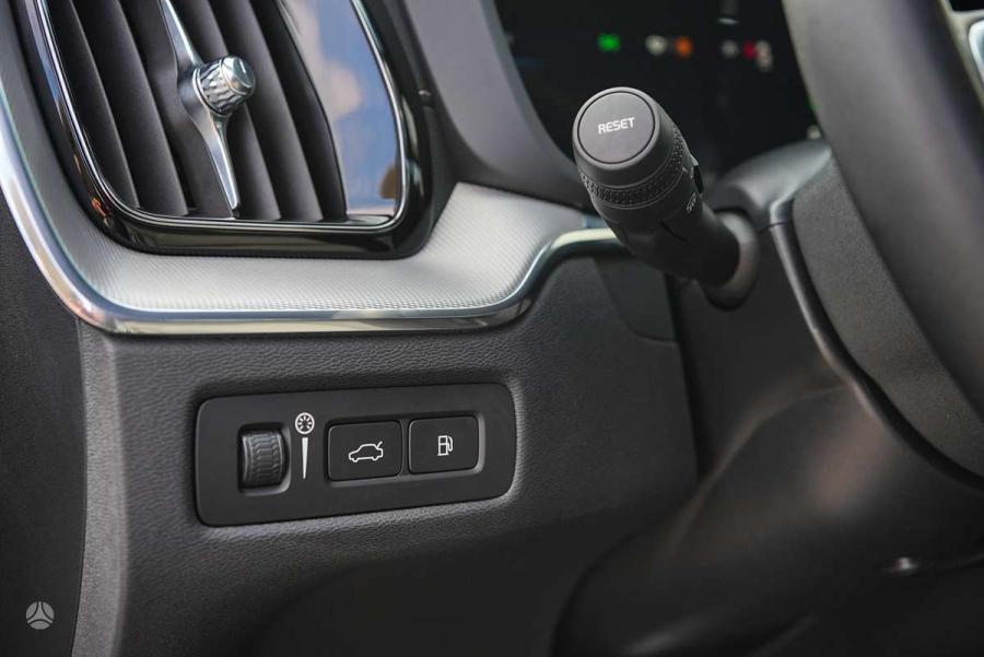 Zils Volvo XC60 2022 Kauņa, ar dzinēja tilpumu 1.97 L un nobraukumu 198 tūkst. km par 29950 €, foto 35 vietnē AUTOMOTO.COM.LV