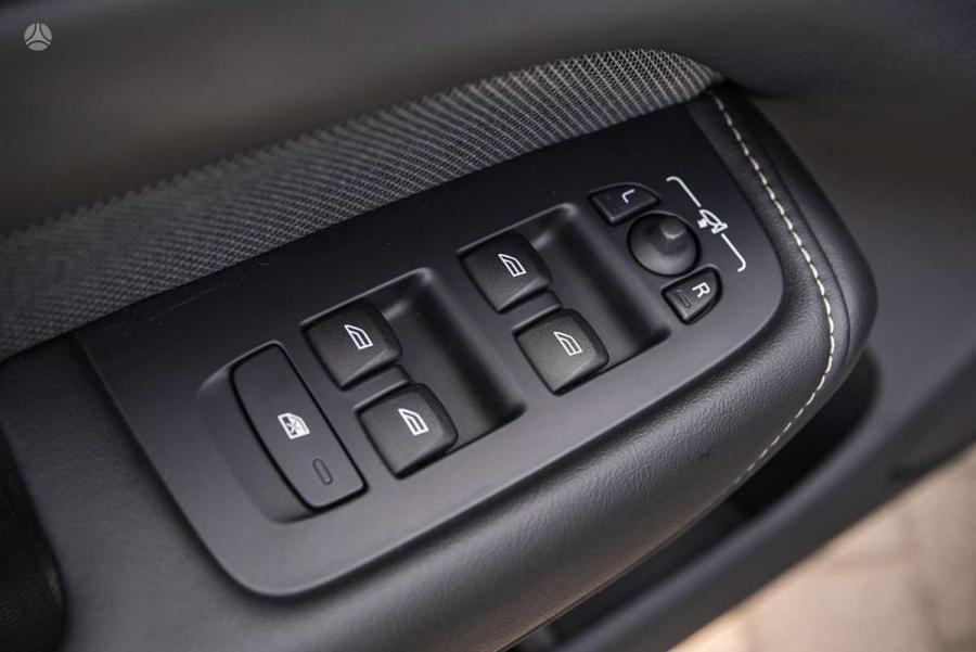 Zils Volvo XC60 2022 Kauņa, ar dzinēja tilpumu 1.97 L un nobraukumu 198 tūkst. km par 29950 €, foto 36 vietnē AUTOMOTO.COM.LV