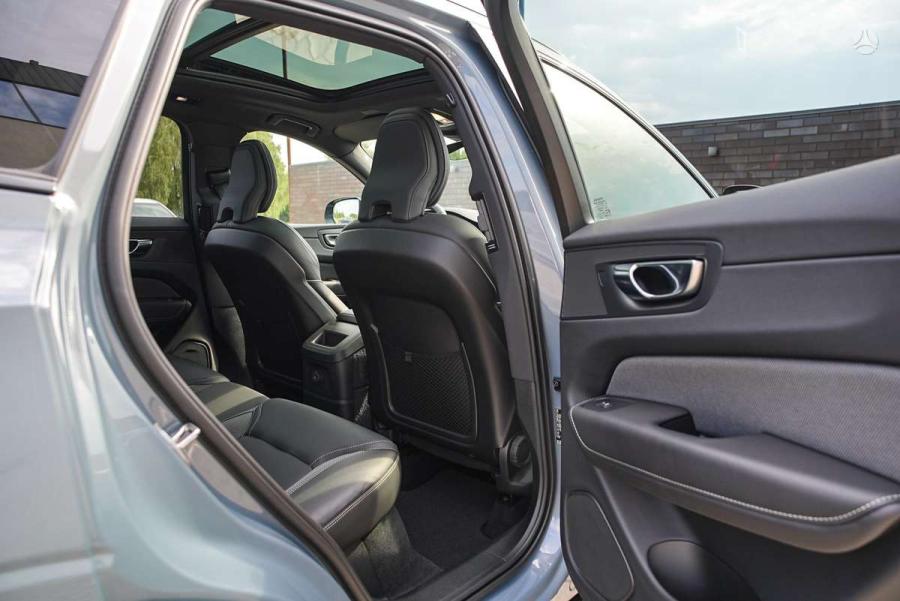 Zils Volvo XC60 2022 Kauņa, ar dzinēja tilpumu 1.97 L un nobraukumu 198 tūkst. km par 29950 €, foto 41 vietnē AUTOMOTO.COM.LV