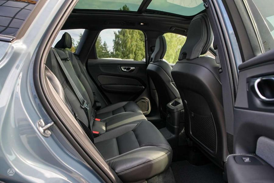 Zils Volvo XC60 2022 Kauņa, ar dzinēja tilpumu 1.97 L un nobraukumu 198 tūkst. km par 29950 €, foto 42 vietnē AUTOMOTO.COM.LV