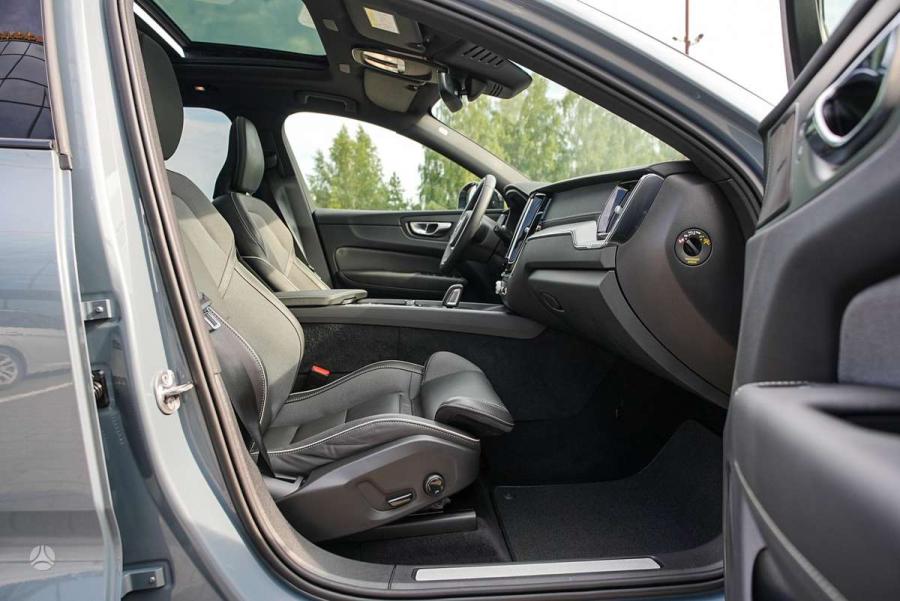 Zils Volvo XC60 2022 Kauņa, ar dzinēja tilpumu 1.97 L un nobraukumu 198 tūkst. km par 29950 €, foto 45 vietnē AUTOMOTO.COM.LV