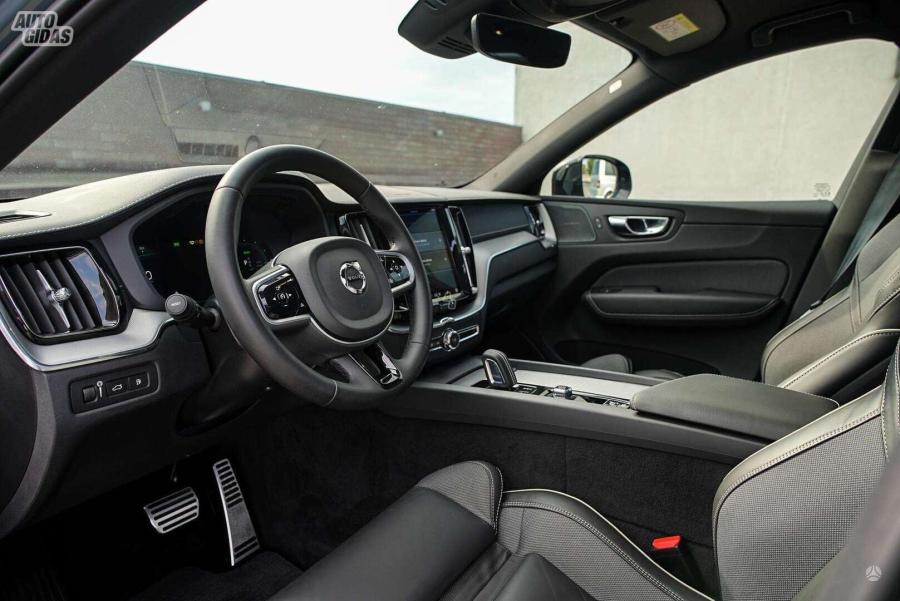 Zils Volvo XC60 2022 Kauņa, ar dzinēja tilpumu 2.00 L un nobraukumu 198 tūkst. km par 29450 €, foto 31 vietnē AUTOMOTO.COM.LV