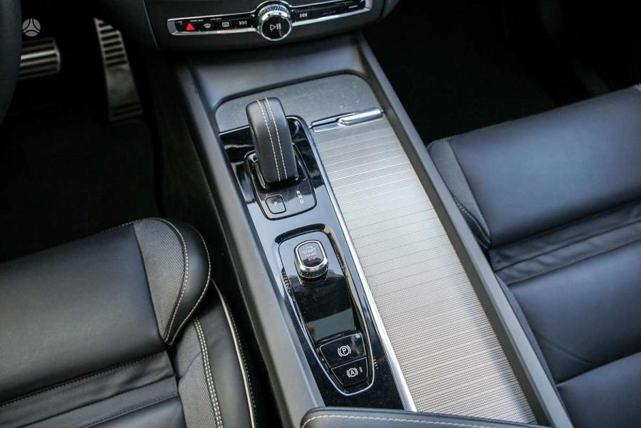 Zils Volvo XC60 2022 Kauņa, ar dzinēja tilpumu 1.97 L un nobraukumu 198 tūkst. km par 29450 €, foto 24 vietnē AUTOMOTO.COM.LV