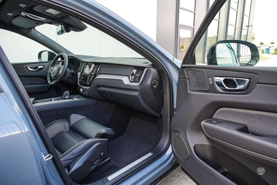 Zils Volvo XC60 2022 Kauņa, ar dzinēja tilpumu 1.97 L un nobraukumu 198 tūkst. km par 29450 €, foto 42 vietnē AUTOMOTO.COM.LV