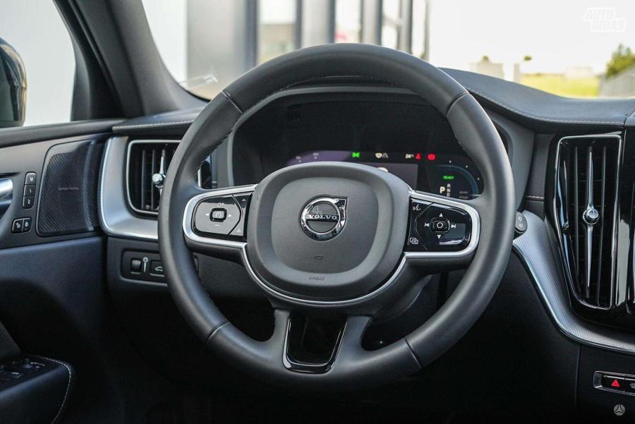 Blue Volvo XC60 2022 in Kaunas, with an engine capacity of 2.00 L and mileage of 198 thousand km for 29450 €, photo 21 on AUTOMOTO.COM.LV