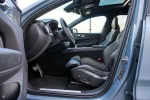 Blue Volvo XC60 2022 in Kaunas, with an engine capacity of 2.00 L and mileage of 198 thousand km for 29450 €, photo 31 on AUTOMOTO.COM.LV
