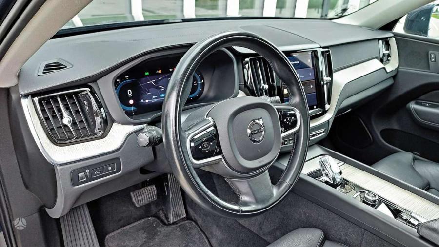 Blue Volvo XC60 2022 in Vilnius, with an engine capacity of 1.97 L and mileage of 170 thousand km for 27990 €, photo 29 on AUTOMOTO.COM.LV