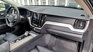 Blue Volvo XC60 2022 in Vilnius, with an engine capacity of 1.97 L and mileage of 170 thousand km for 27990 €, photo 35 on AUTOMOTO.COM.LV