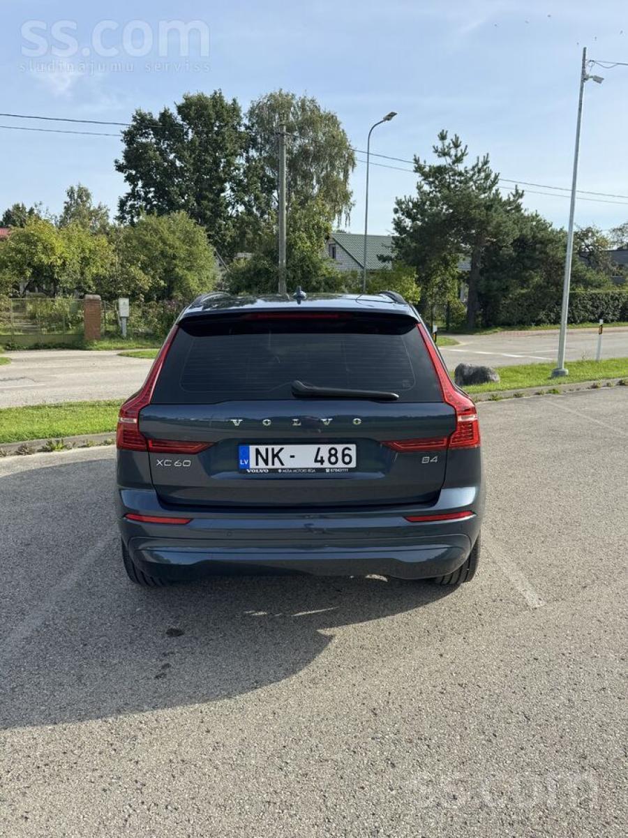 Blue Volvo XC60 2022 in Ogre, with an engine capacity of 2.00 L and mileage of 73 thousand km for 27500 €, photo 6 on AUTOMOTO.COM.LV