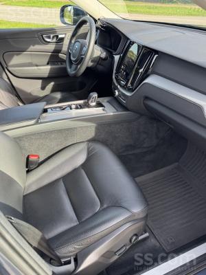 Blue Volvo XC60 2022 in Ogre, with an engine capacity of 2.00 L and mileage of 73 thousand km for 27500 €, photo 10 on AUTOMOTO.COM.LV