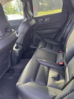 Blue Volvo XC60 2022 in Ogre, with an engine capacity of 2.00 L and mileage of 73 thousand km for 27500 €, photo 11 on AUTOMOTO.COM.LV