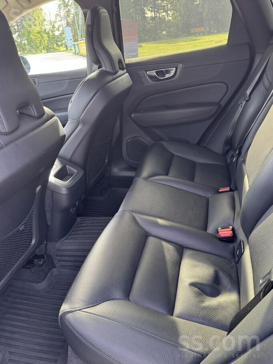 Blue Volvo XC60 2022 in Ogre, with an engine capacity of 2.00 L and mileage of 73 thousand km for 27500 €, photo 11 on AUTOMOTO.COM.LV