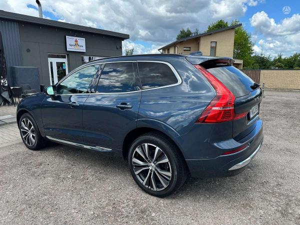 Zils Volvo XC60 2022 Kauņa, ar dzinēja tilpumu 1.97 L un nobraukumu 33 tūkst. km par 28900 €, foto 3 vietnē AUTOMOTO.COM.LV