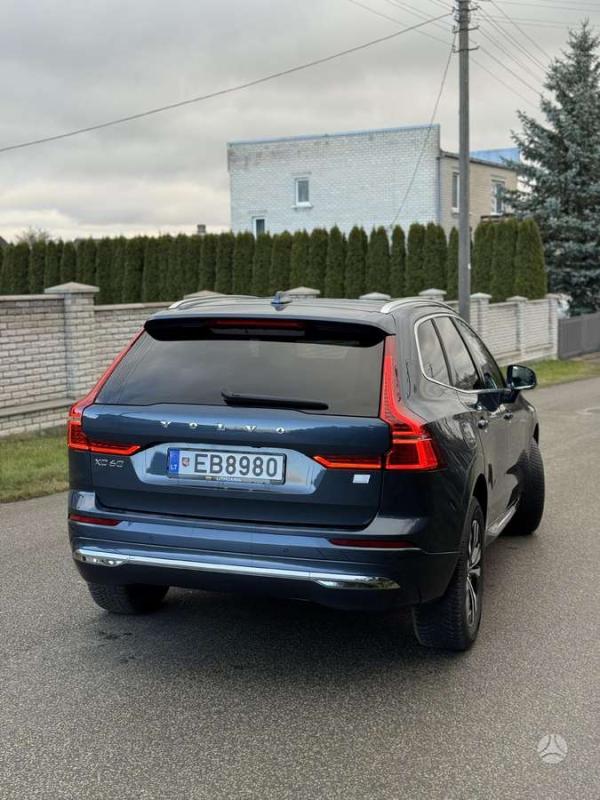 Zils Volvo XC60 2023 Viļņa, ar dzinēja tilpumu 1.97 L un nobraukumu 62 tūkst. km par 29700 €, foto 6 vietnē AUTOMOTO.COM.LV