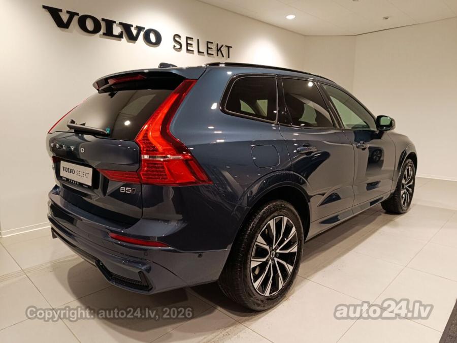 Blue Volvo XC60 2023 in Tallinn, with an engine capacity of 2.00 L and mileage of 20 thousand km for 47900 €, photo 3 on AUTOMOTO.COM.LV